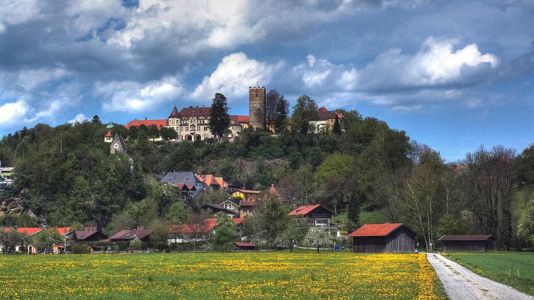 Neubeuern in der Region Rosenheimer Land Chiemsee Chiemgau Wendelstein ...