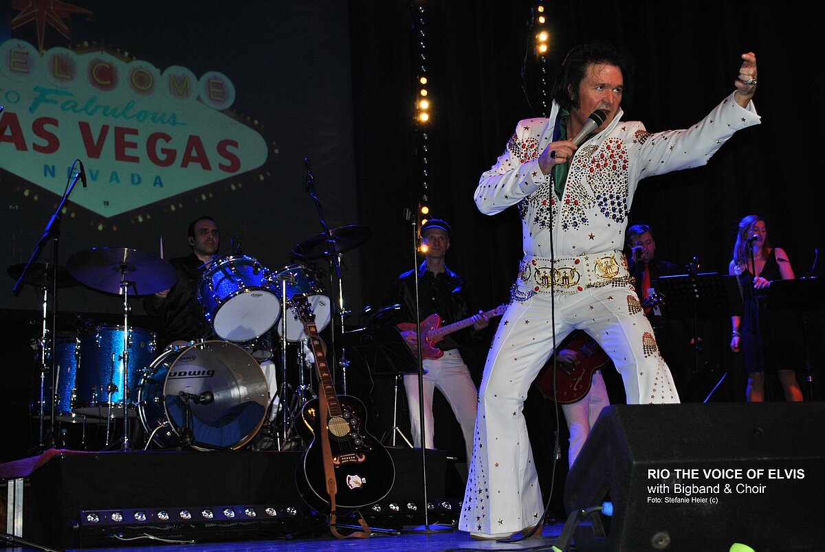RIO the VOICE of ELVIS VIVA LAS VEGA